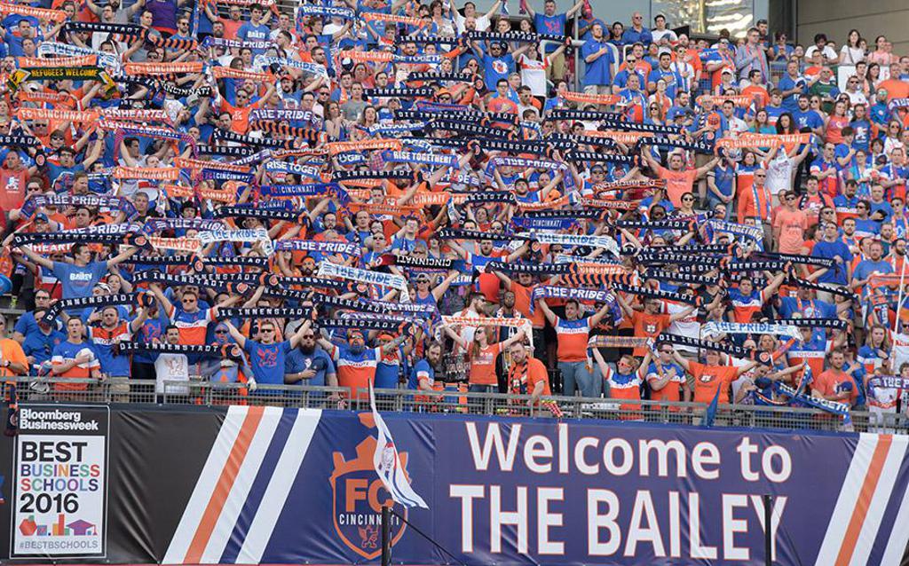 FCC Awed by Record Opener of 23,144