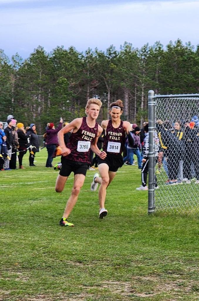 Perham and Fergus Falls Finish 1-2 at Perham Boys CC Invite