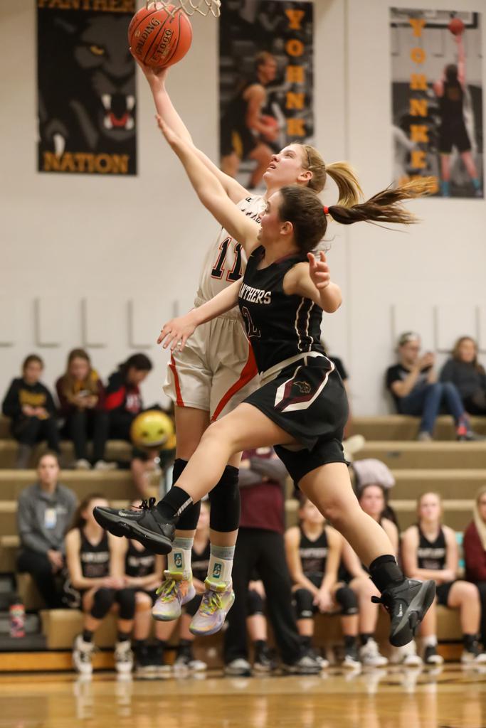 Rockets Girls Hold Panthers to 31 in LEC Road Win