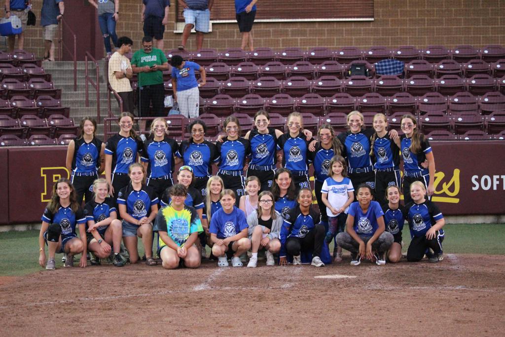 WAA Woodbury Royals Softball Plays at the University of Minnesota