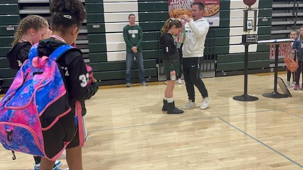 Girls Traveling Basketball