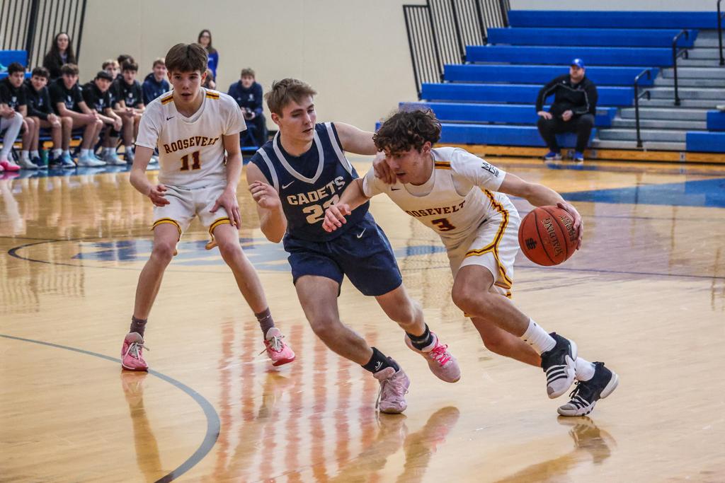 Boys Basketball Results in Section 3AAA Semifinal