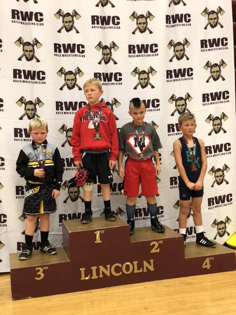 WAWC Wrestlers Compete at Des Moines Lincoln