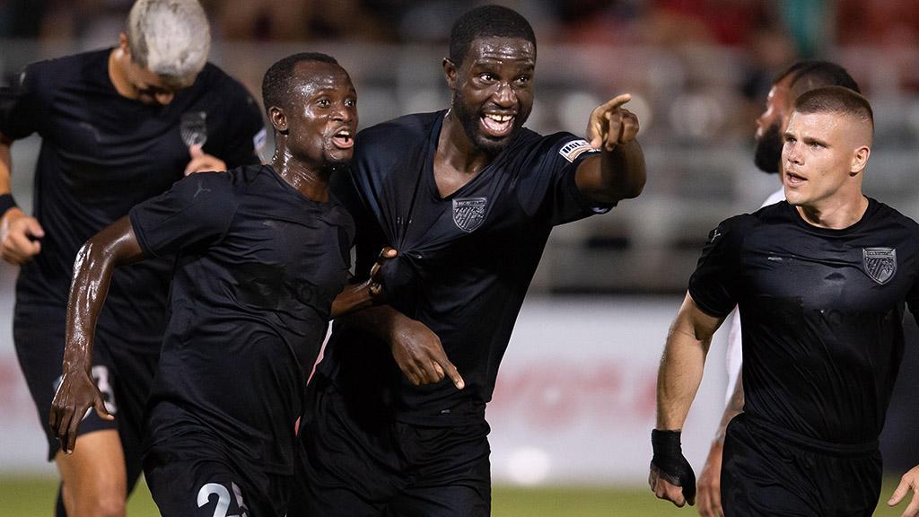 How Samuel Adeniran’s overseas experience shaped his San Antonio impact