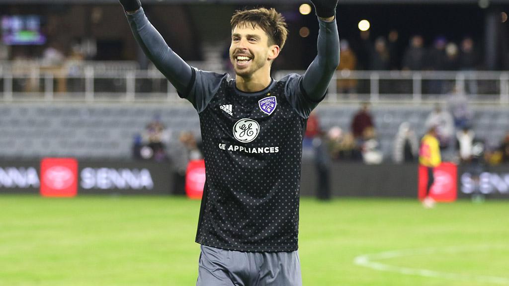 Louisville Re-Signs Experienced Defender Wesley Charpie