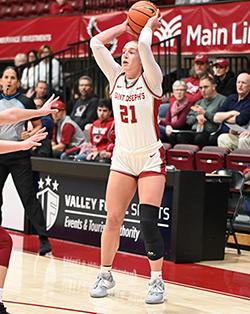 Mackenzie Smith leads St. Joe's women to first win over Villanova since ...