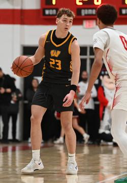 Flurry of offers ends with Wood's Brady MacAdams headed to Marist