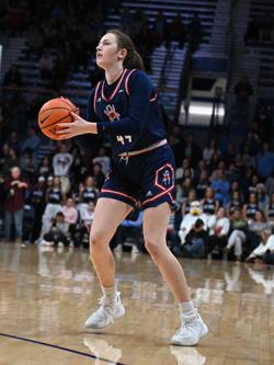 Doogan, Richmond hand St. Joe's WBB first league loss