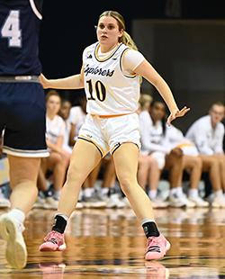 Freshman Nicole Melious propels La Salle women past American