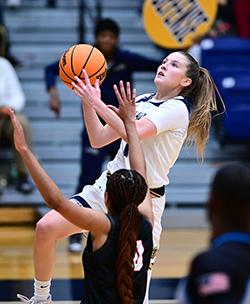 Abington product Cam Lexow thriving in new world at Gallaudet
