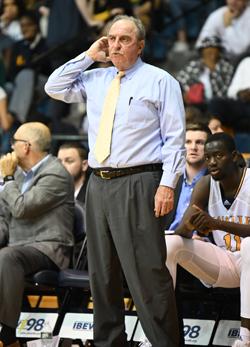 Fran Dunphy wins first game at Gola as La Salle holds off Wagner