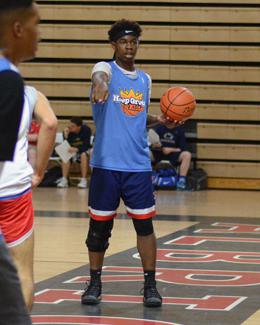 Friends' Central's Robinson makes return from ACL injury