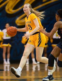 Jacobs sisters happy to be reunited at La Salle